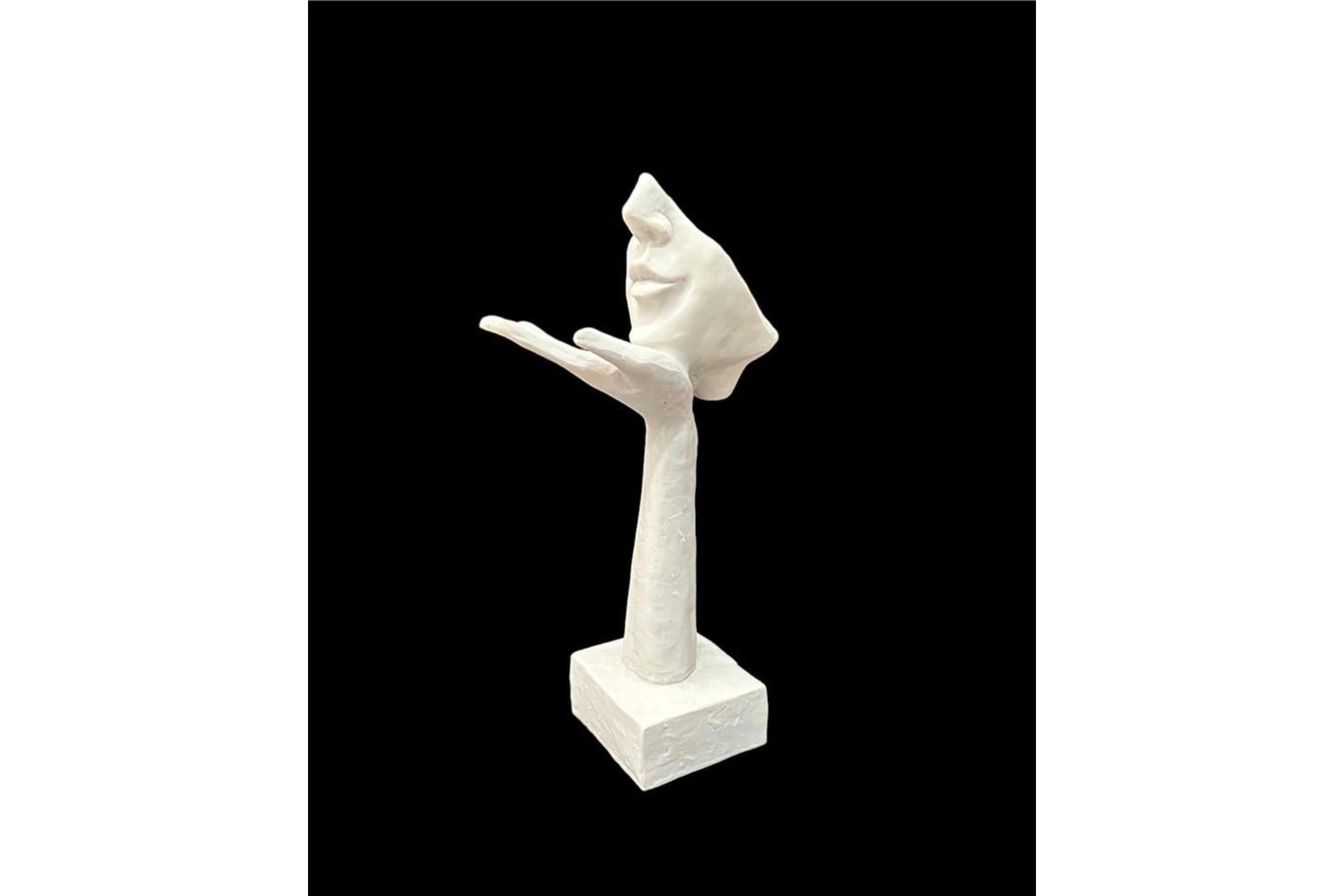 ÖPÜCÜK ATAN İNSAN HEYKEL FİYATI - Vivense