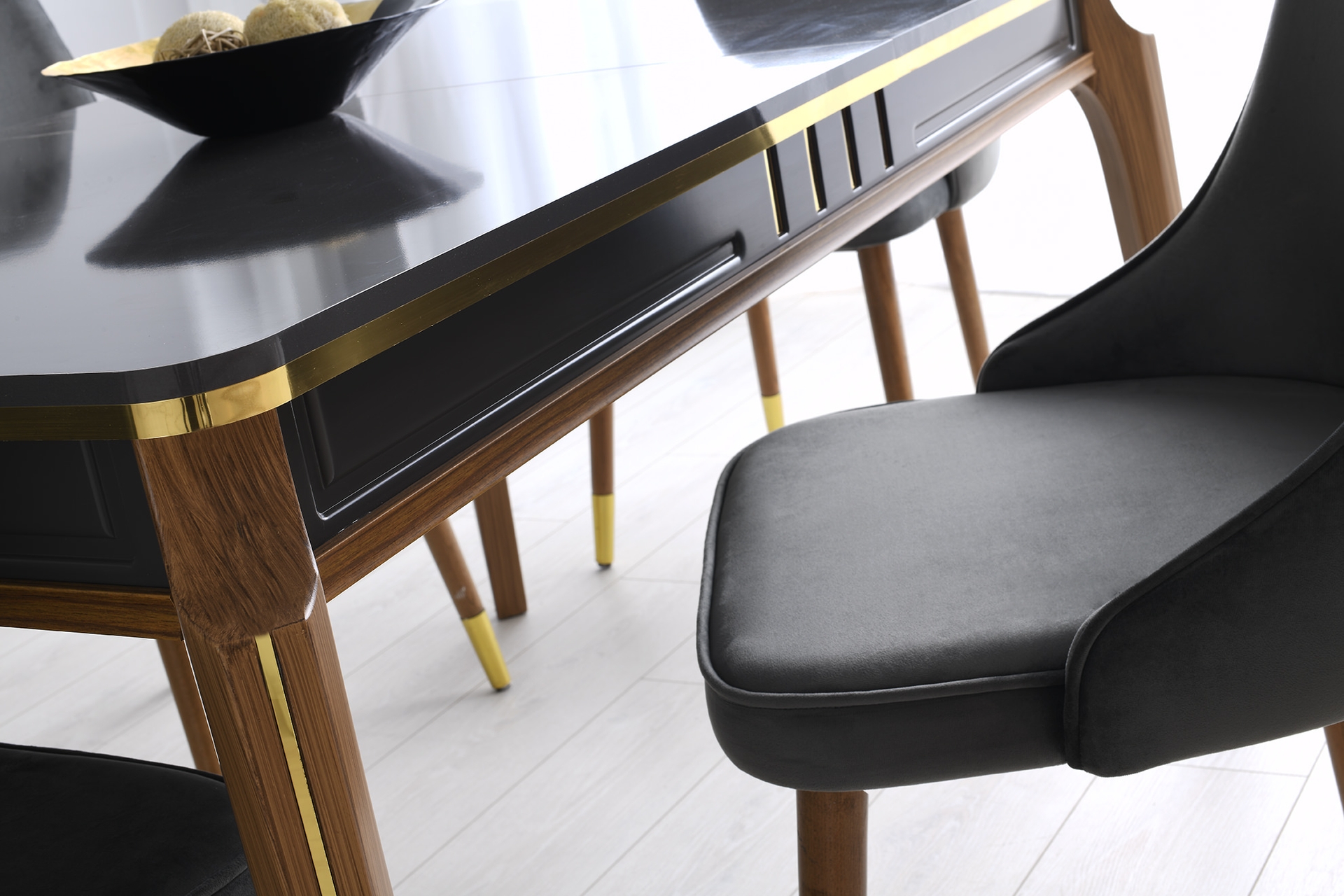 LEVENT DUMAN MASA, CEVİZ LAKE GRİ, 145X89 FİYATI - Vivense