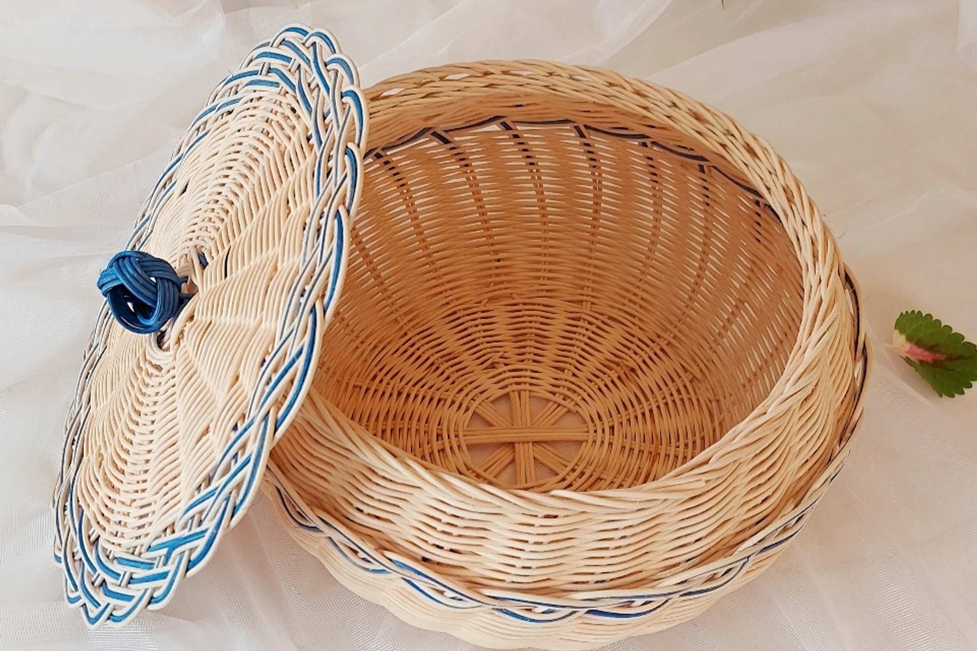 ATÖLYE ARUV MAVİ DESENLİ SEPET, BAMBU RATTAN