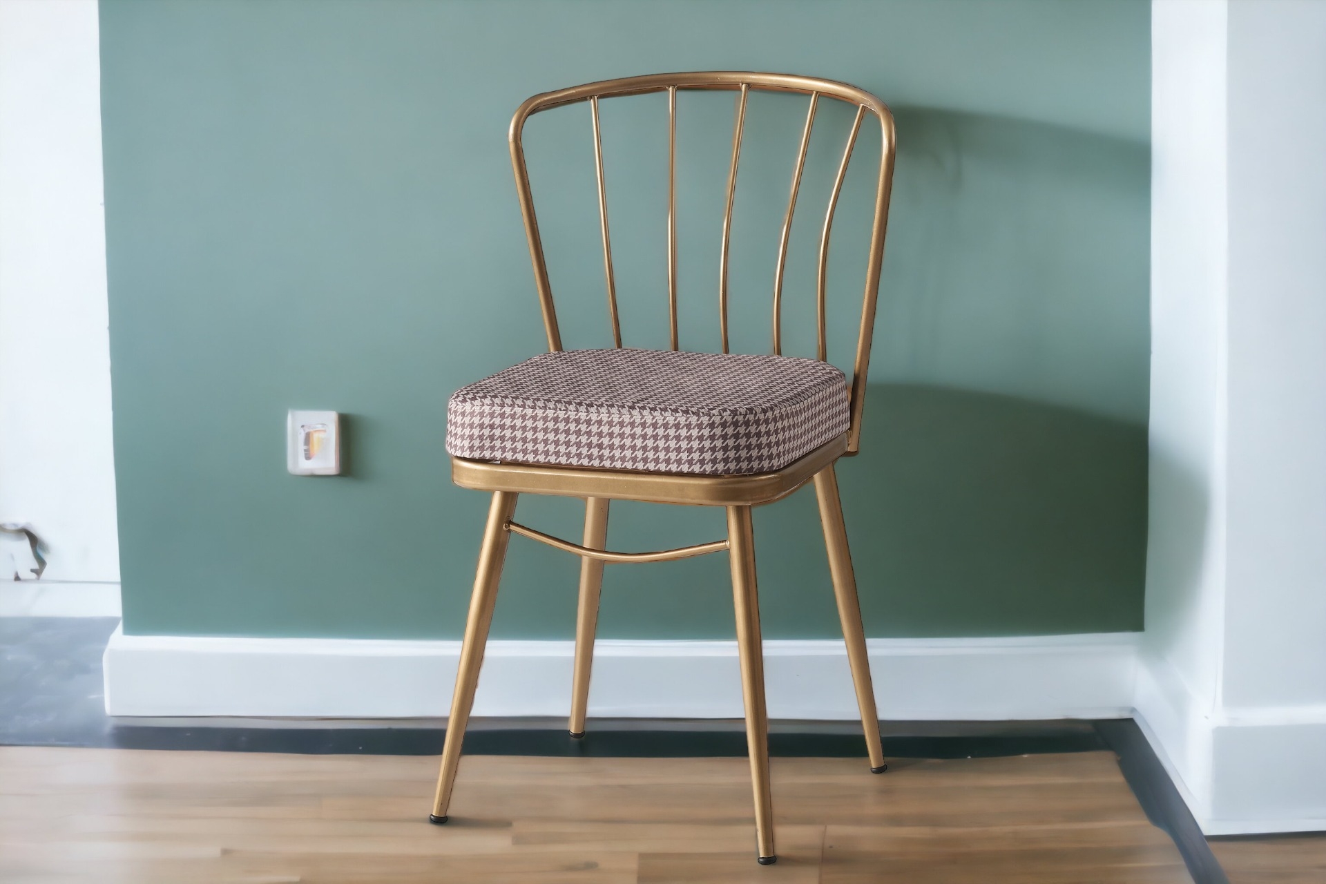 NEBULA SANDALYE, GOLD BRONZ İSKELET, RENKLİ KUMAŞ FİYATI - Vivense