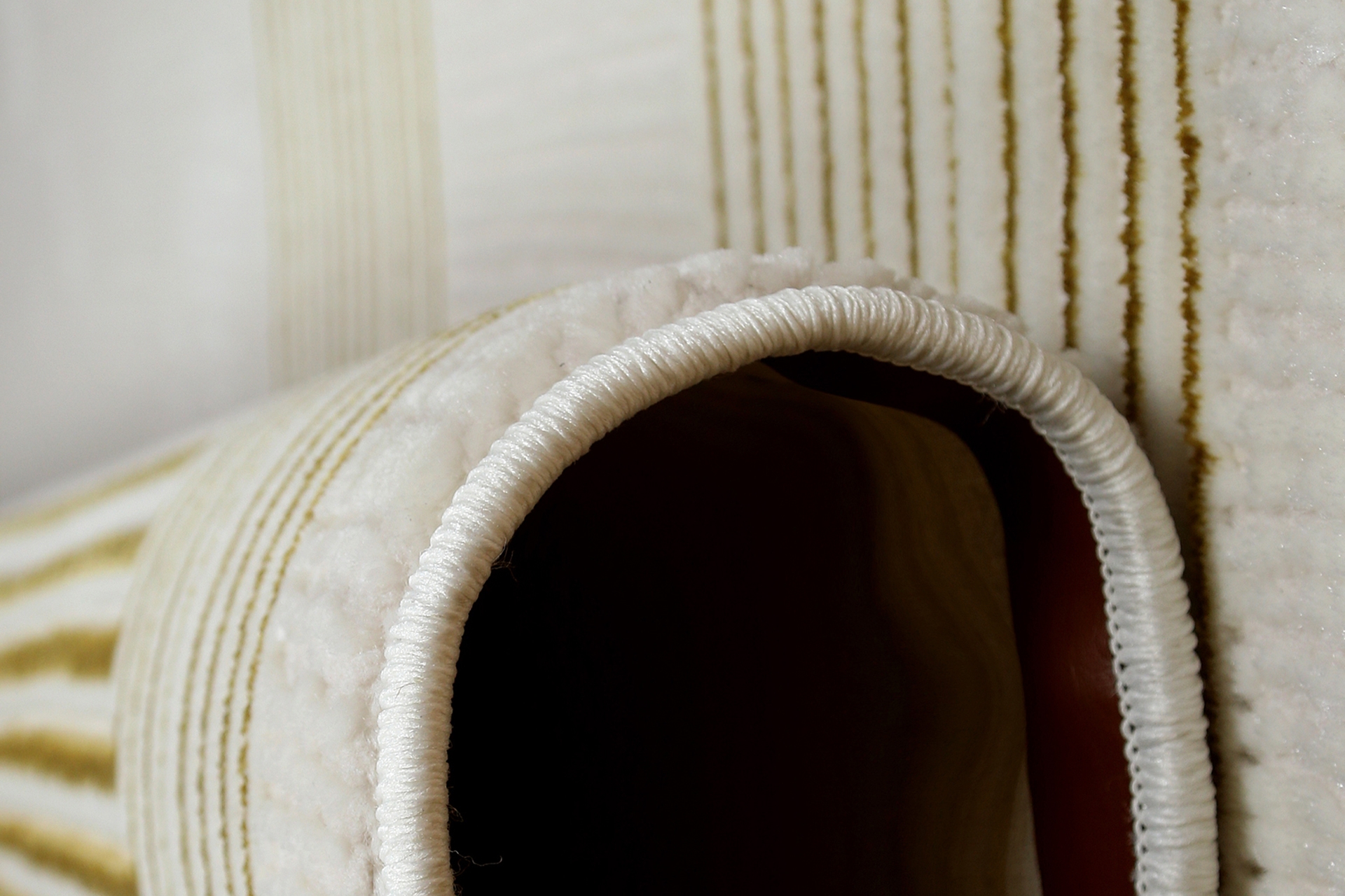 ARZA SERİSİ KLASİK DOKUMA HALI AZRA4739, KREM GOLD FİYATI - Vivense