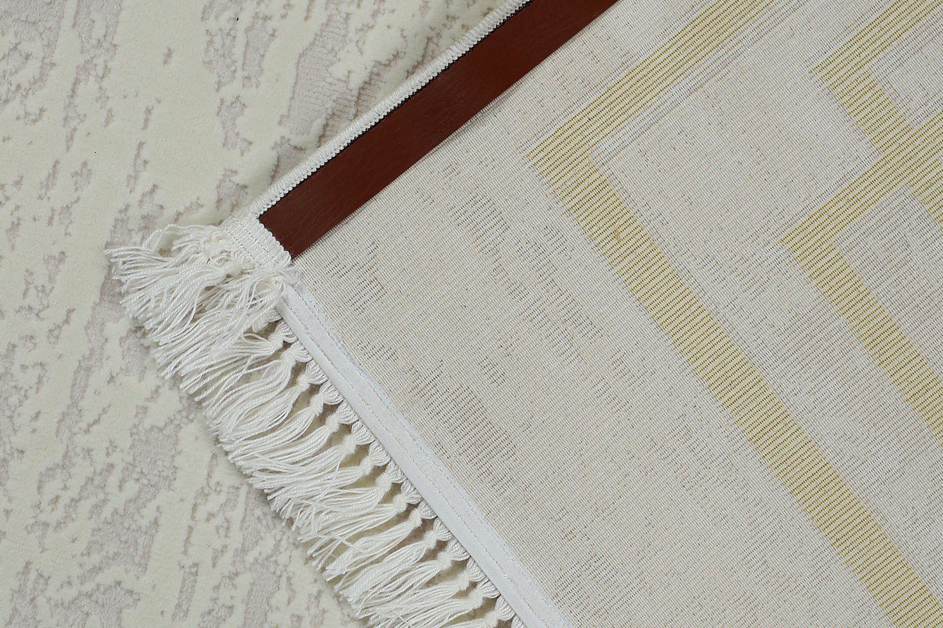 ARZA SERİSİ KLASİK DOKUMA HALI AZRA4733, KREM GOLD FİYATI - Vivense