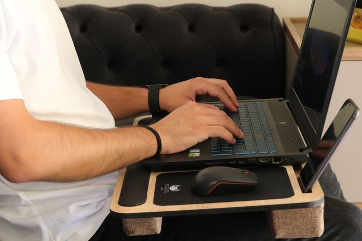 Axolotl Laptop Tray, Natural | Vivense London